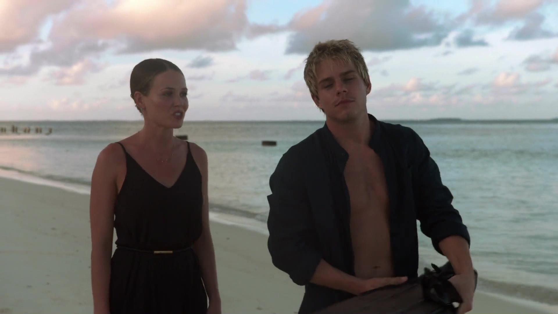 Auscaps Jake Manley Shirtless In Love In The Maldives